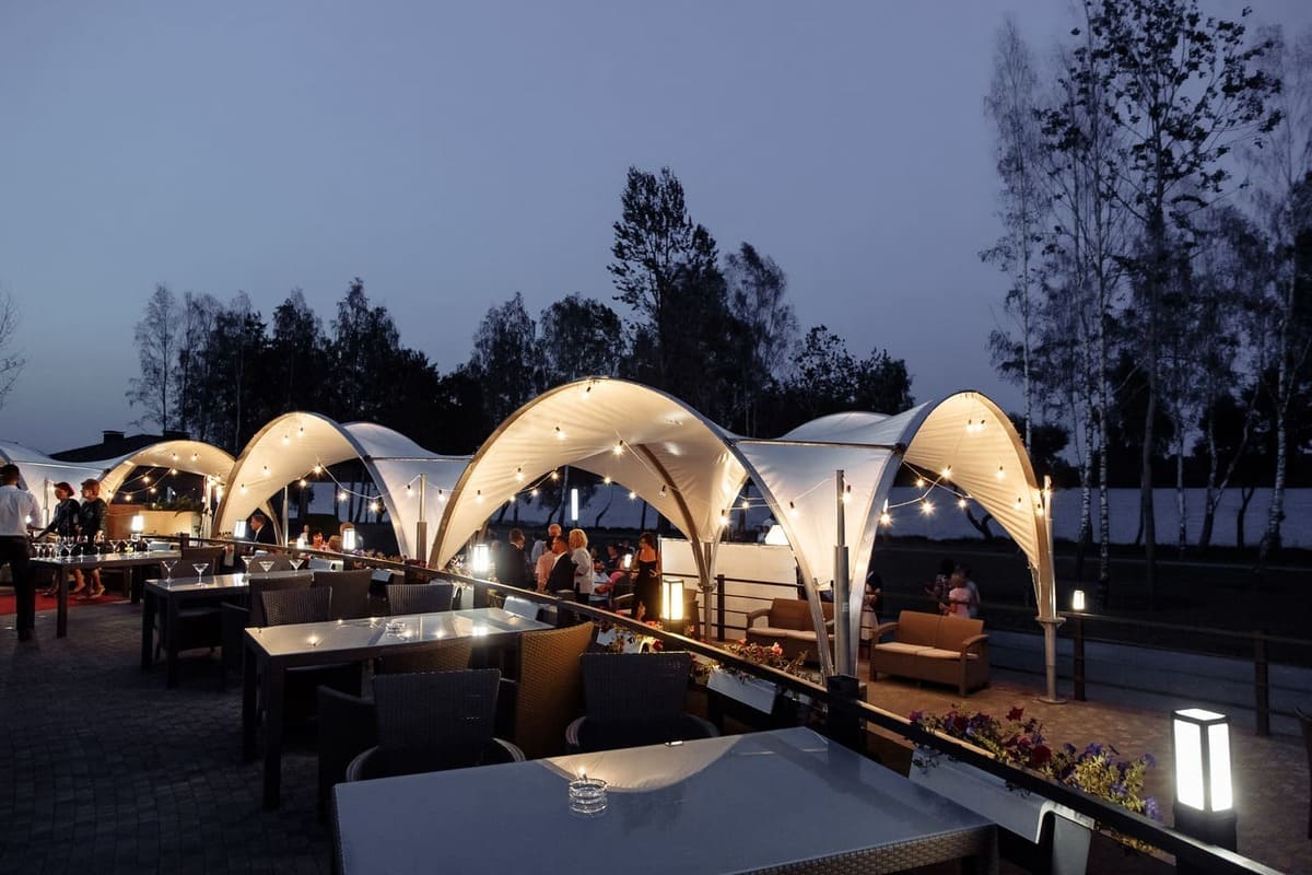 Turnkey restaurant tent for sale in UK | Ready-made restaurant turnkey